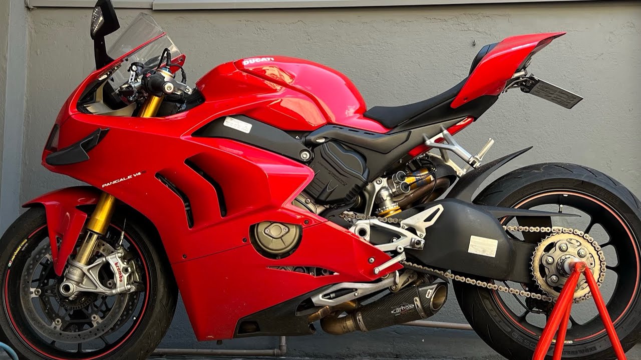 PINTEI A DUCATI V4S FICOU ANIMAL E TESTANDO O NOVO ESCAPAMENTO - YouTube