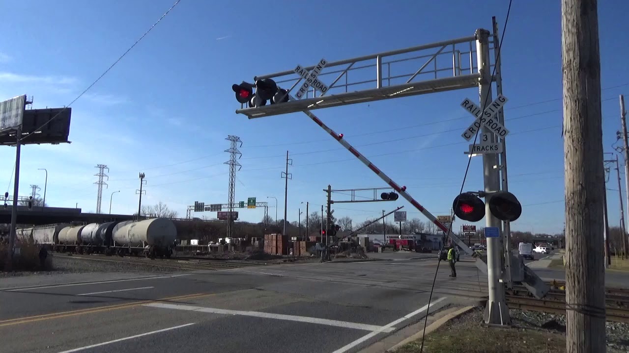 Centerville Rd. Railroad Crossing Wilmington, DE - YouTube