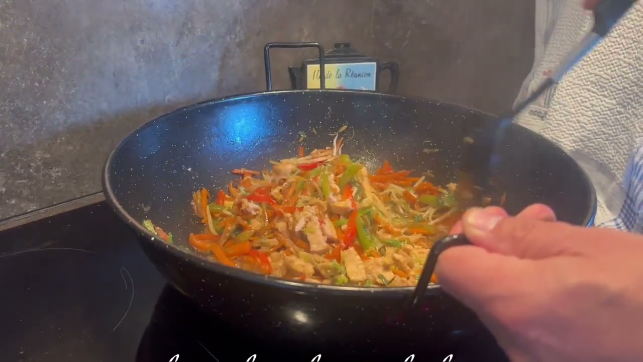 Sauté de mine aux poulet ( cuisine réunionnaise ) 974 - YouTube