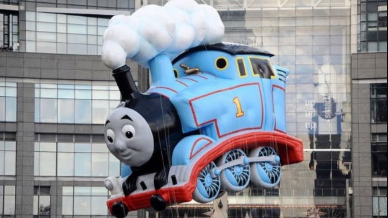 Macy’s parade balloons: Thomas the tank engine - YouTube