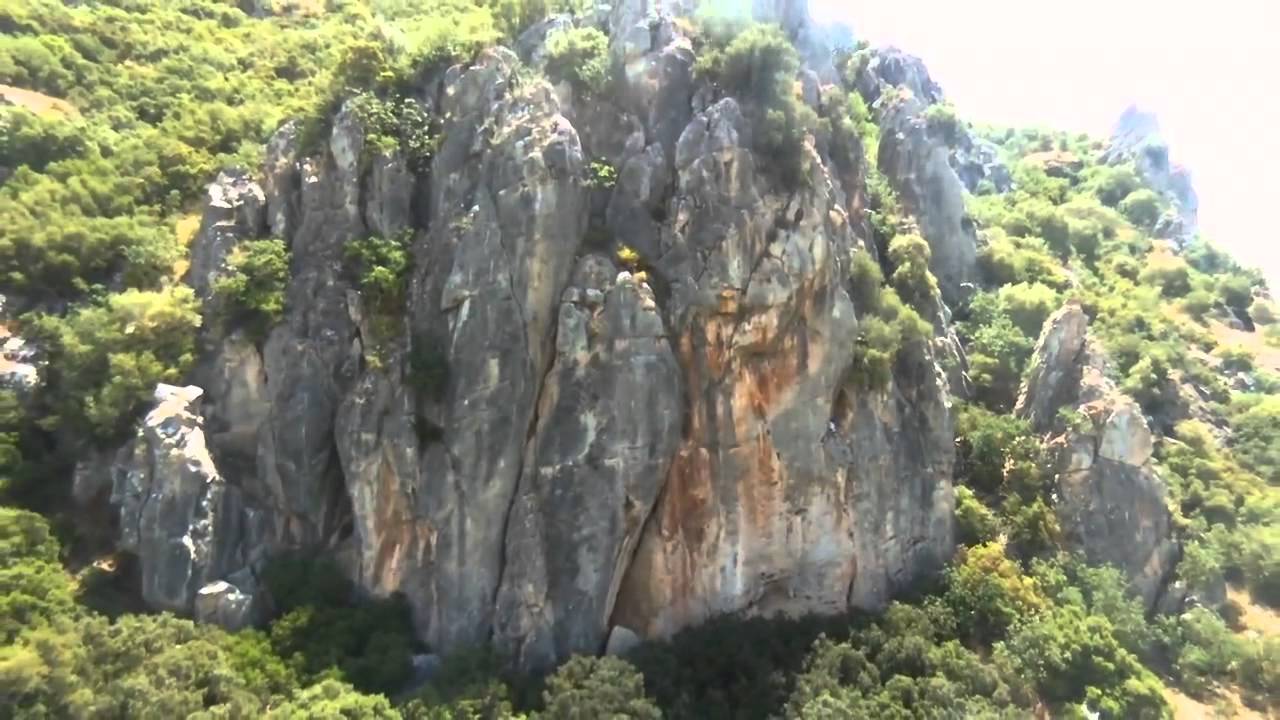 Acceso Vías de Escalada Espiel Albergue de Espiel 2 - YouTube