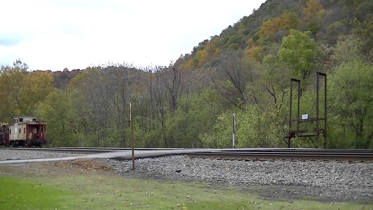 Old N&W wide vision Caboose on the point for MOW move! - YouTube