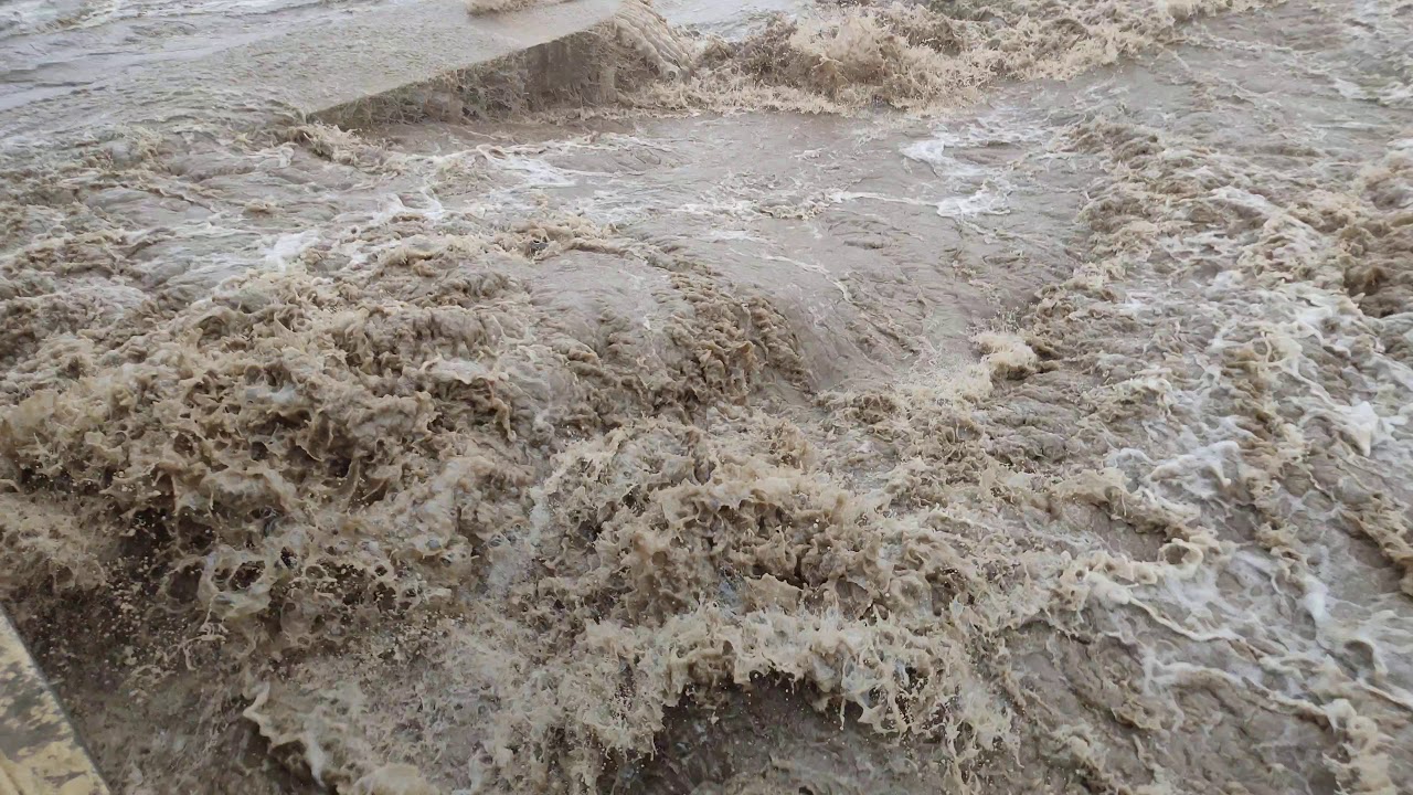 Crossing the Line HD video of koshi barrage 2020/07/11 - YouTube
