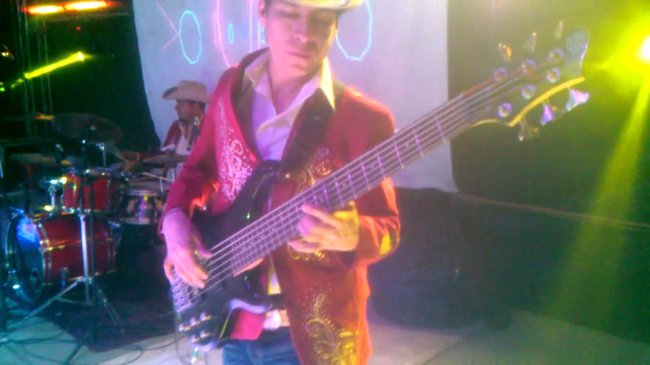 Cesar Badillo: Bella line bass - YouTube