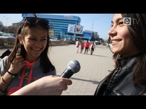 Почему девушки носят короткие юбки? Ответы девушек