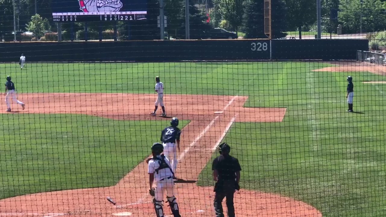 Colin Curry Hits A Bomb To Right Center 18U Naturals - YouTube