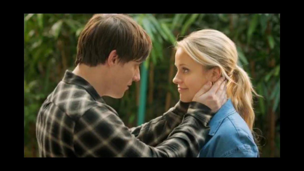 Find Me in Paris || Lena & Henri - YouTube