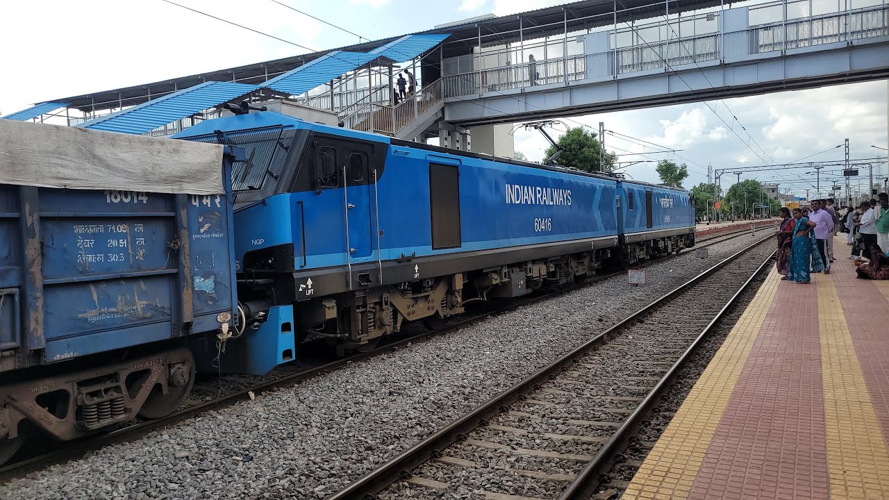 WAG12B ARRIVING AT ADONI STN WITH COAL LOADED BOXNHL WAGONS … - YouTube