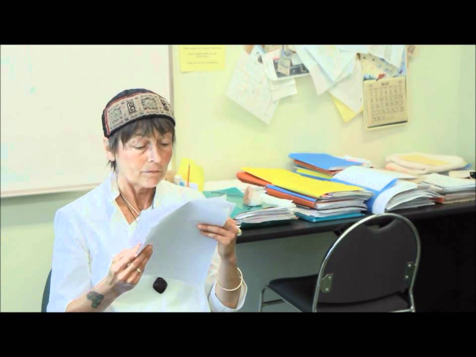 Gwen Dunlop: One Woman's Vigil for Canada's Pigs - YouTube