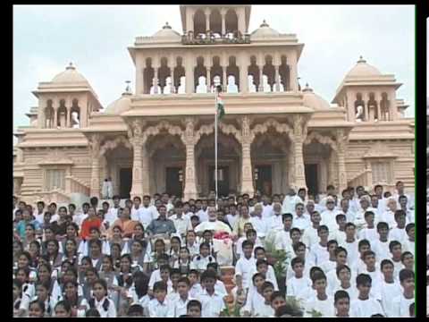 Life history of Pujya Bhai Shree Rameshbhai Oza - YouTube