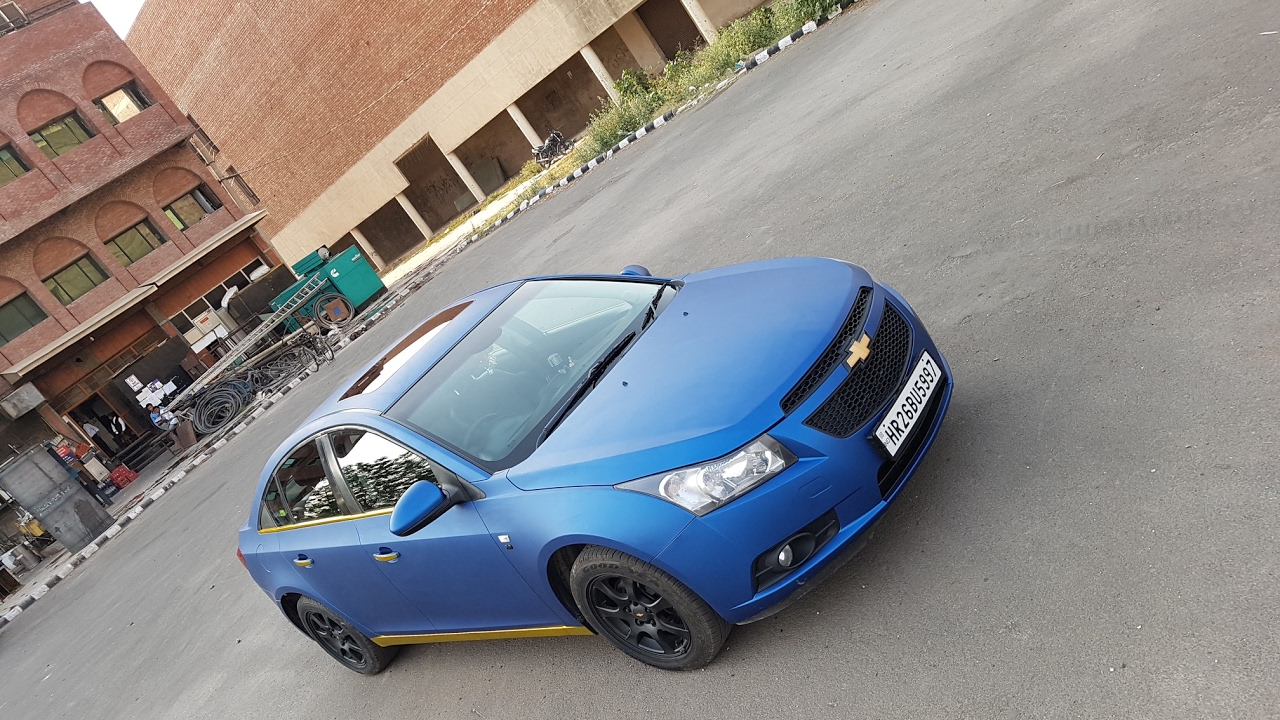 Chevrolet Cruze Blue metallic Wrap - YouTube