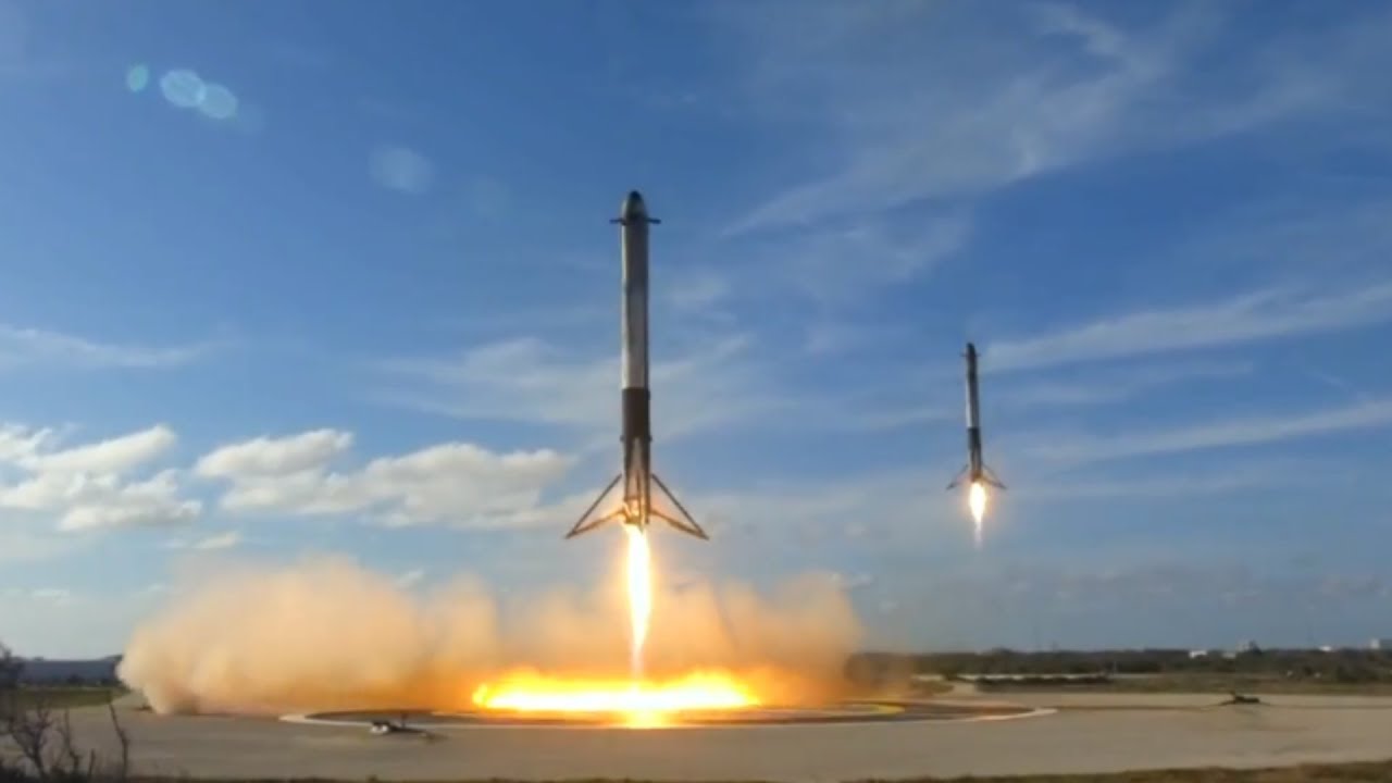 Falcon Heavy Engines Simultaneous Landing - YouTube