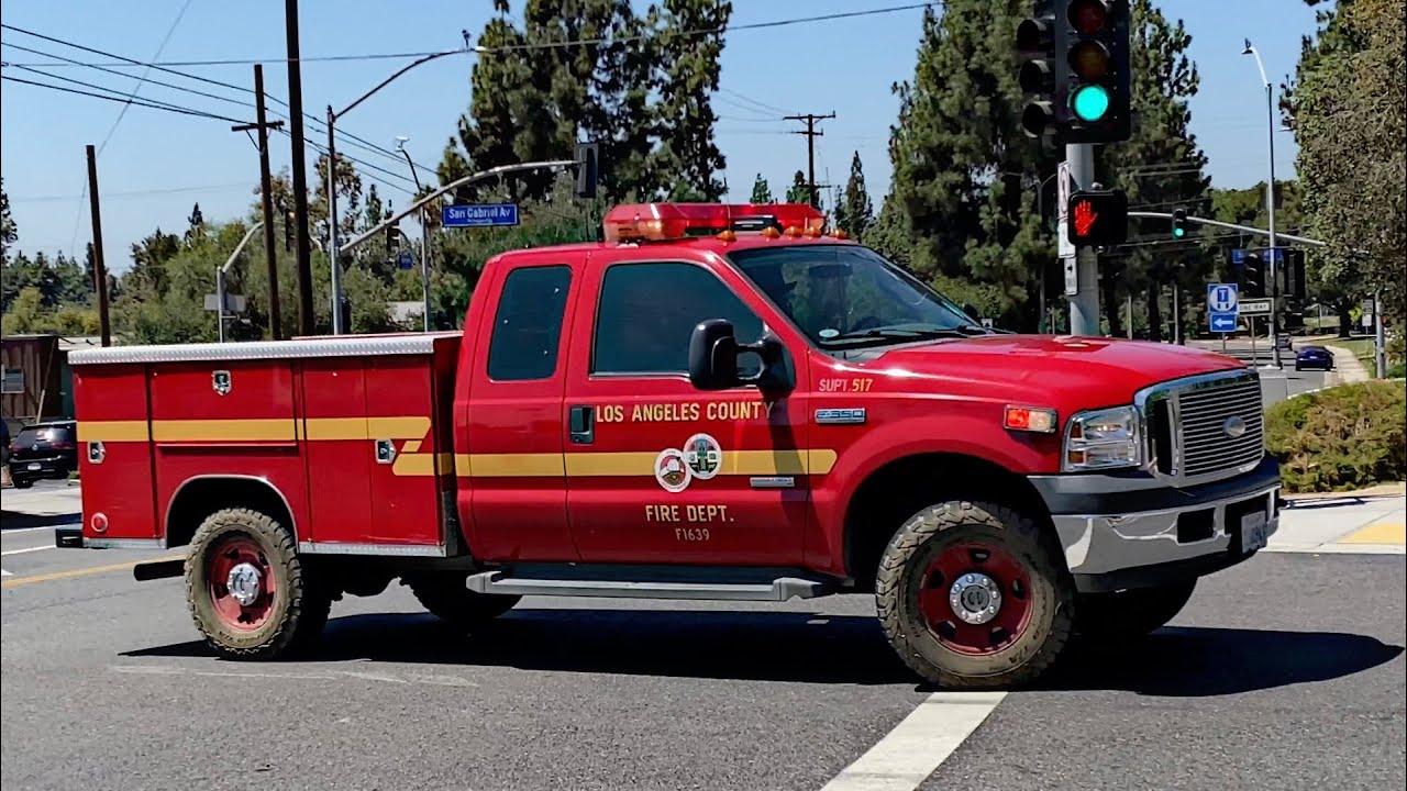 LACoFD Supt. 517 Responding Code 3 - YouTube