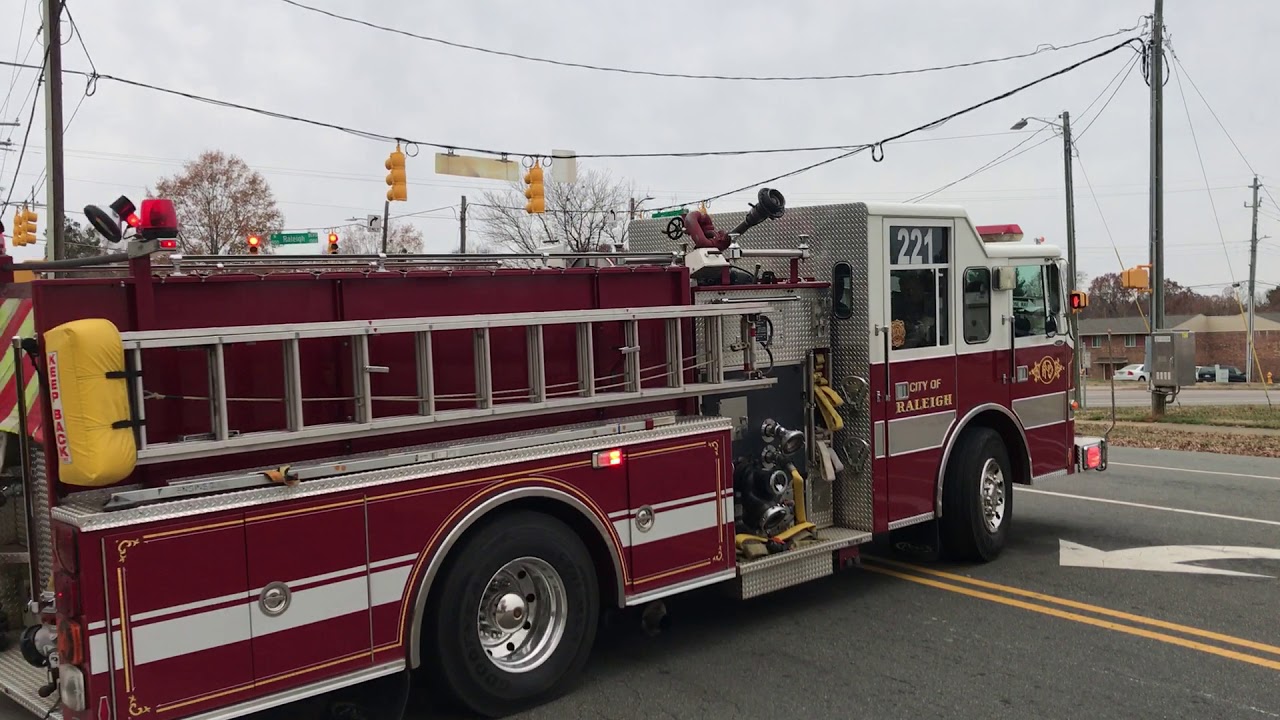 12/8/18 - Raleigh FD - Engine 11 Responding - YouTube