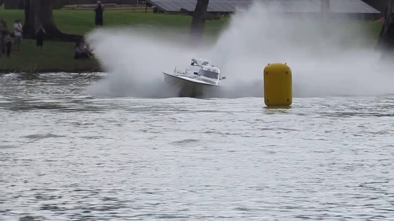 Blown Boat Spectacular - R.P.B.C.H20 Berri - Round 2 Sunday - YouTube