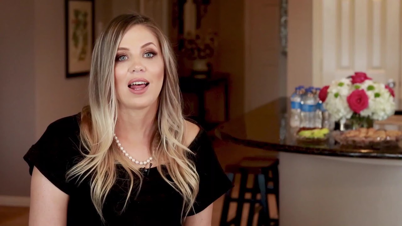 Jaclyn Wolf United Real Estate - YouTube