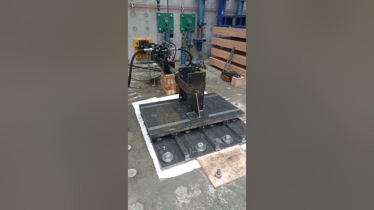 Modular dynamic testing setup at the University of Canterbury - YouTube