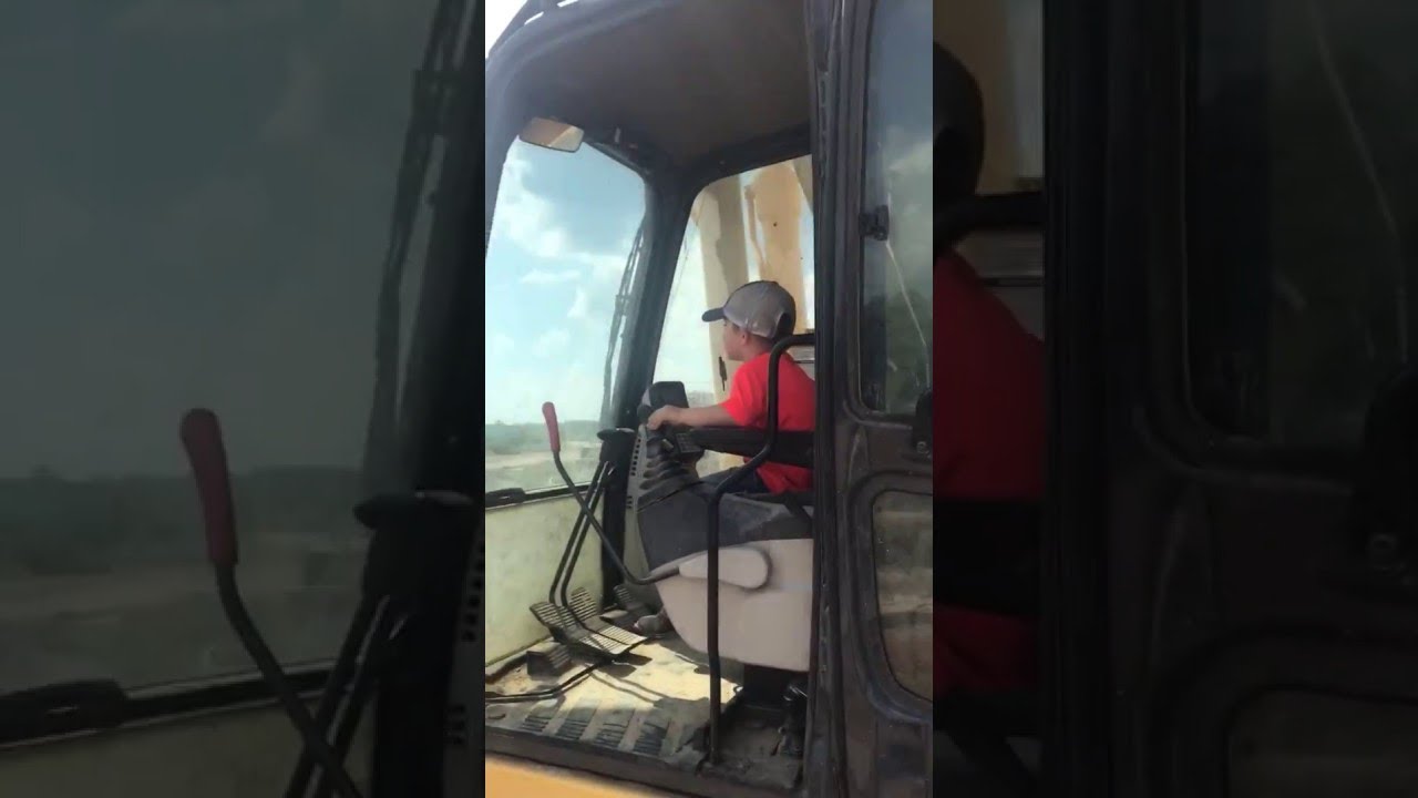 5 Year Old Backhoe Operator || ViralHog - YouTube
