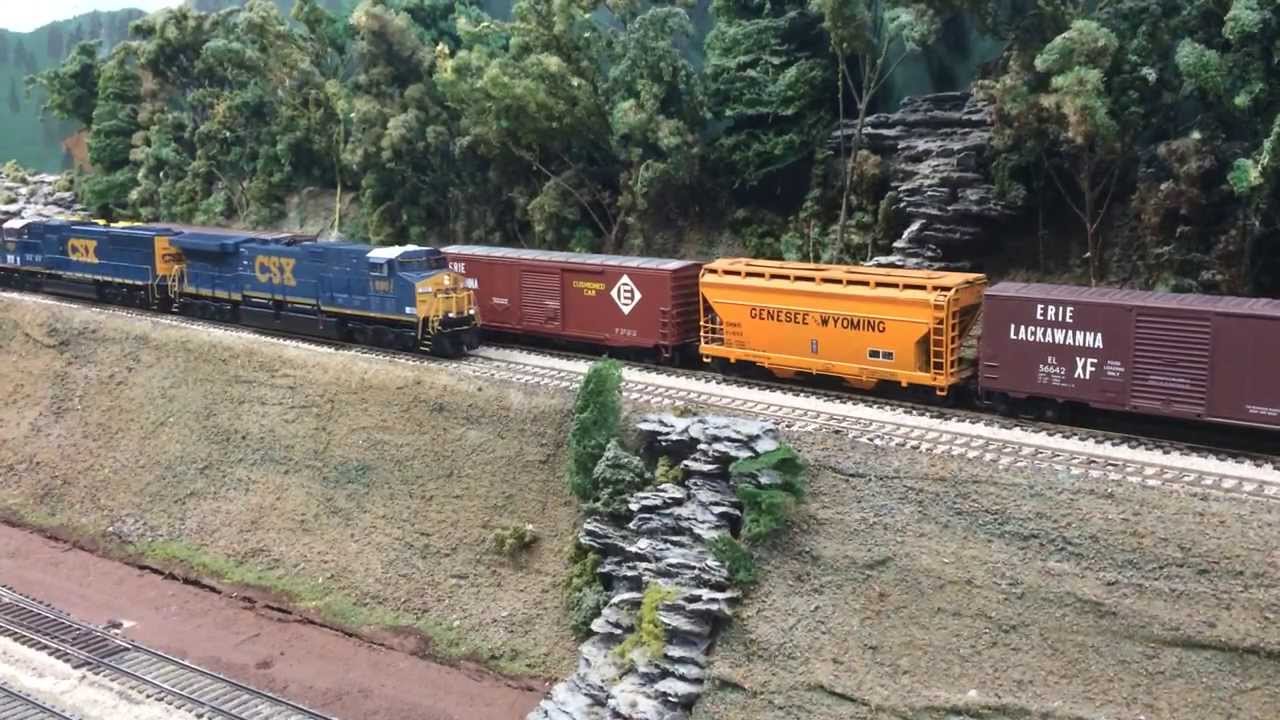 CSX 690 BLI AC6000 leads short mixed freight at Model Railroad Club of ...
