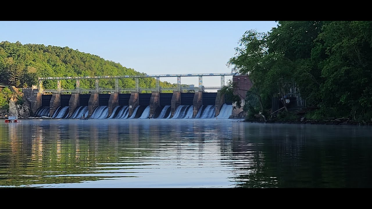 Kayak Fishing High Rock Lake Dam, Catfish and White Perch - YouTube