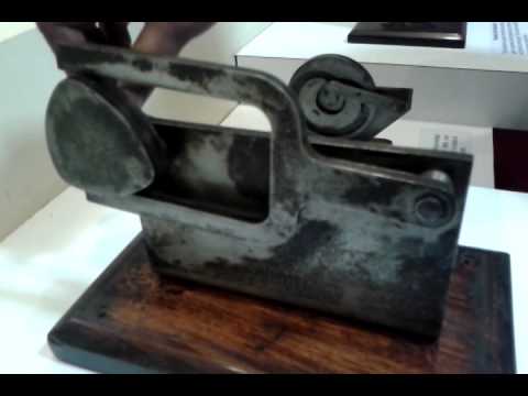 Triangular Cam Mechanism & Working Principle. - YouTube