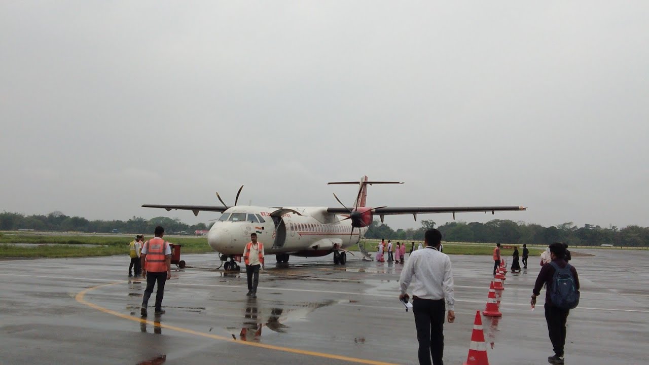 Lilabari to tezpur flight // udan // alliance air lakhimpur flight ...