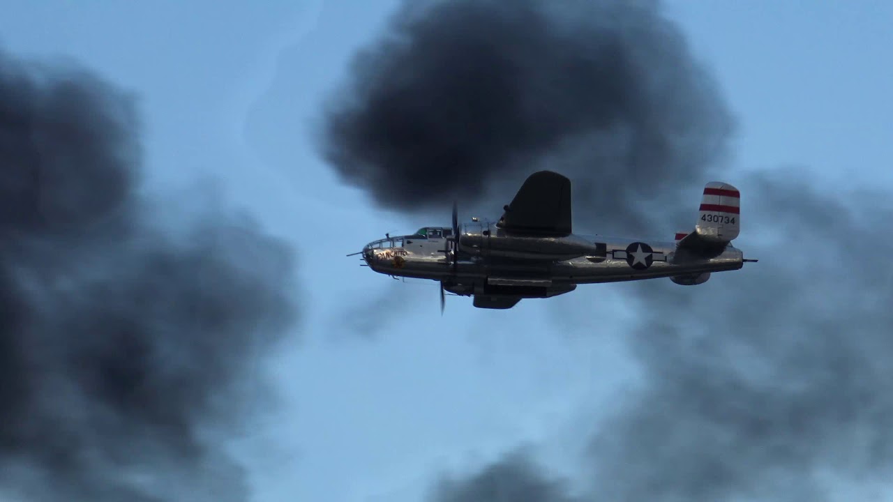 B-25 Mitchell Doolittle Raid Tribute at EAA AirVenture 2017 - YouTube