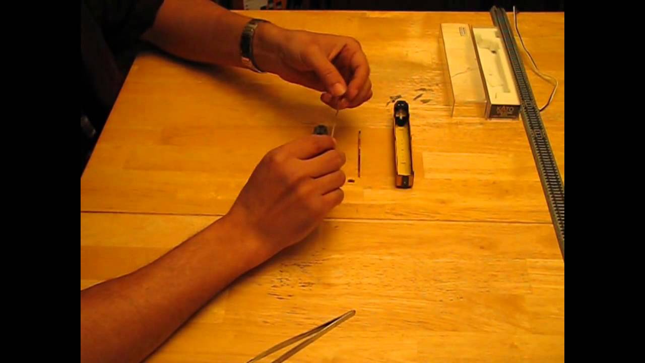 How to install a Digitrax SDN144KOa Sound Decoder into a Kato E5, E8/9 ...
