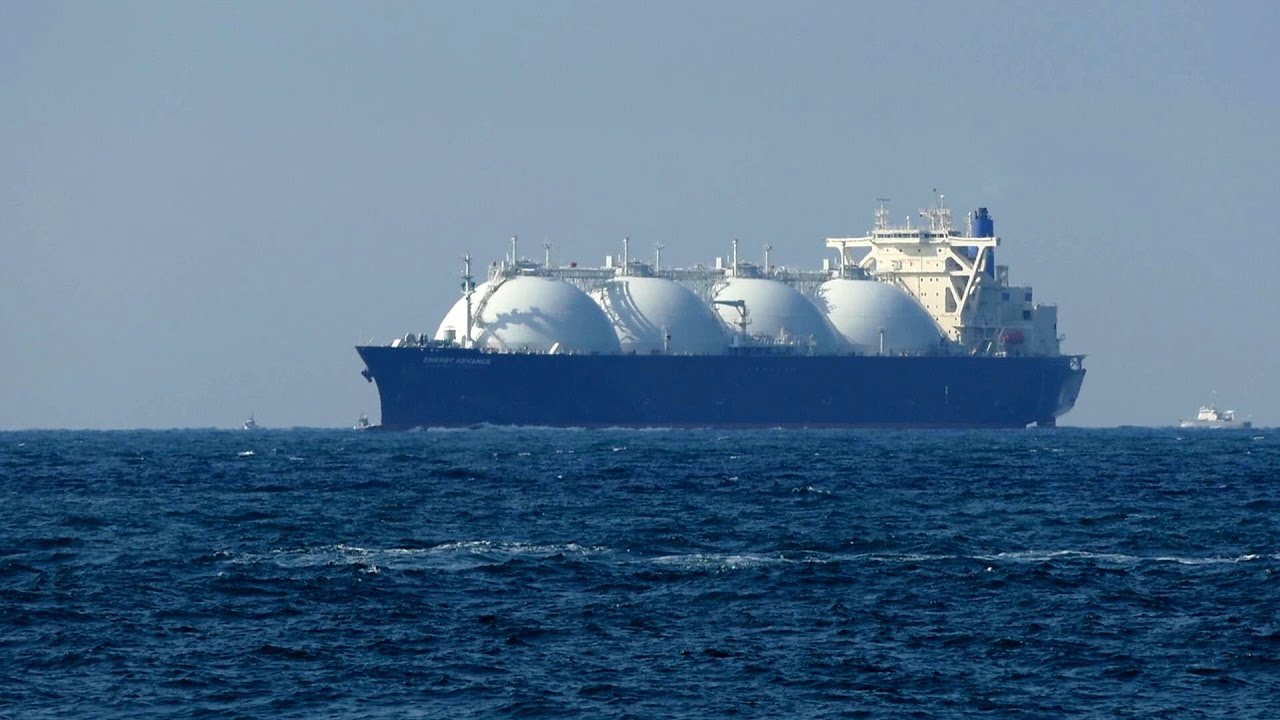 LNG Tanker “ENERGY ADVANCE” Ise Bay - YouTube
