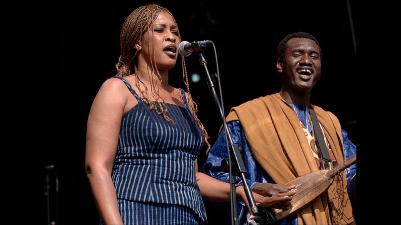 Bengaly Traore - Ami Sacko, Sara - YouTube