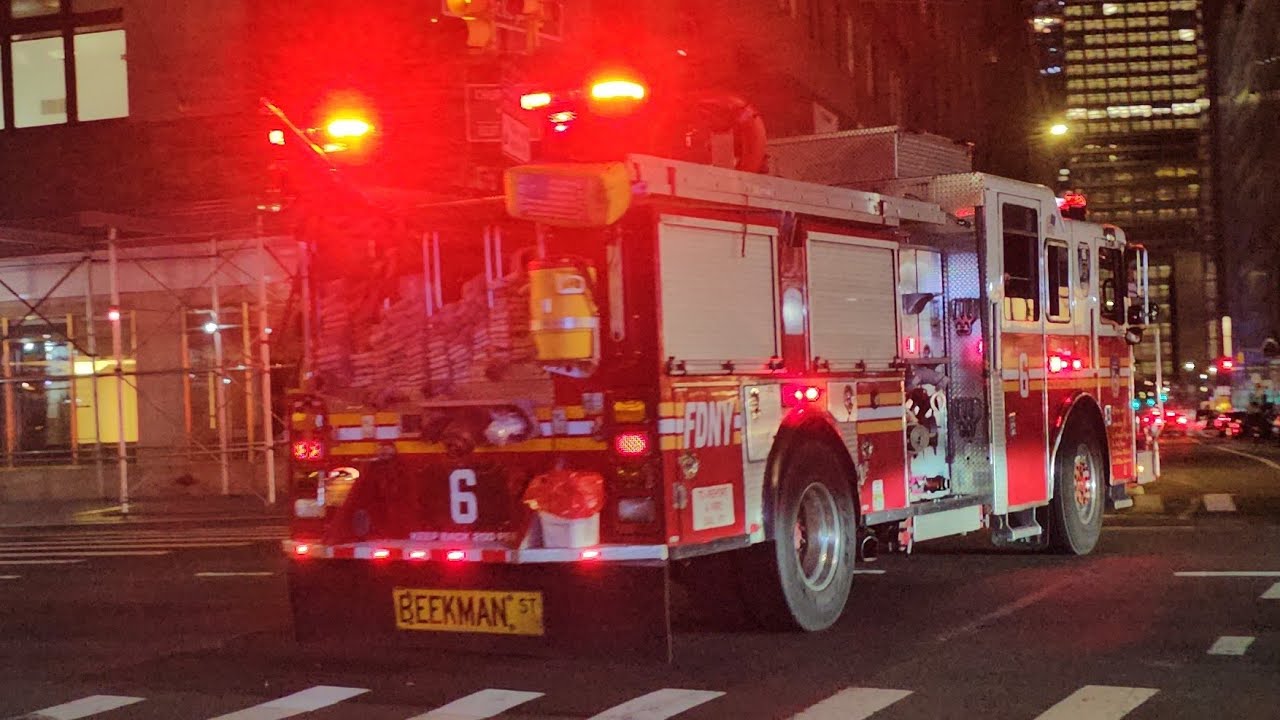 FDNY Engine 6 Responding Across Broadway In Lower Manhattan, New York ...