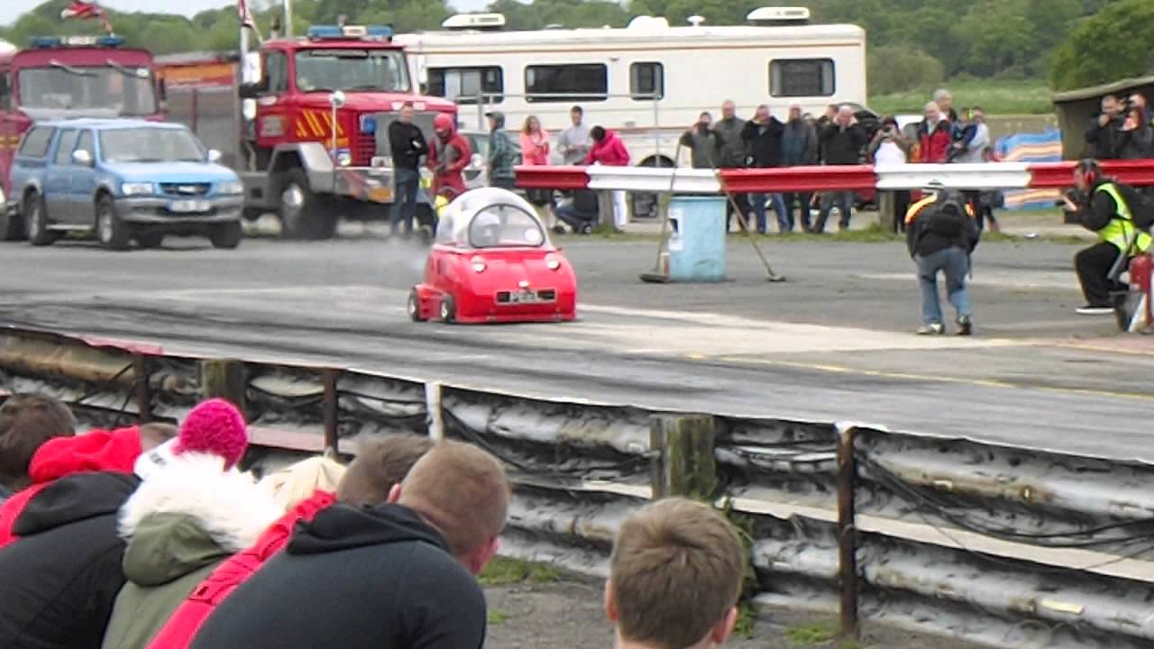 Jet powered Peel drag car P1 / York raceway 25,5,15 - YouTube