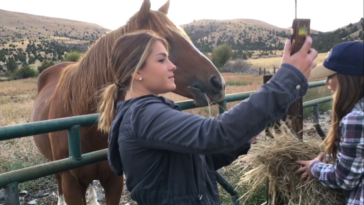 EXPLORING A SMALL FARM TOWN! [RANCH VLOG - PART 2] - YouTube