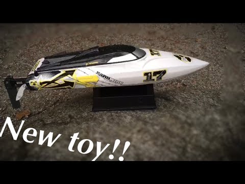 I got a RC boat!! Atomik Barbwire 17" _RC_KING_ - YouTube