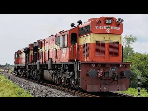 WDM3A & WDM3D Diesel Locomotive Shunting at Railway Station | Guntakal ...
