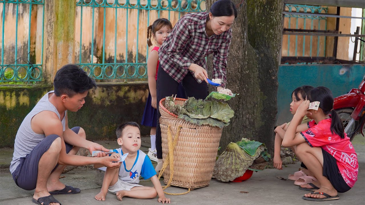 Single Mom: Bad life, Poor Child Cooks With Single Mother To Go To ...