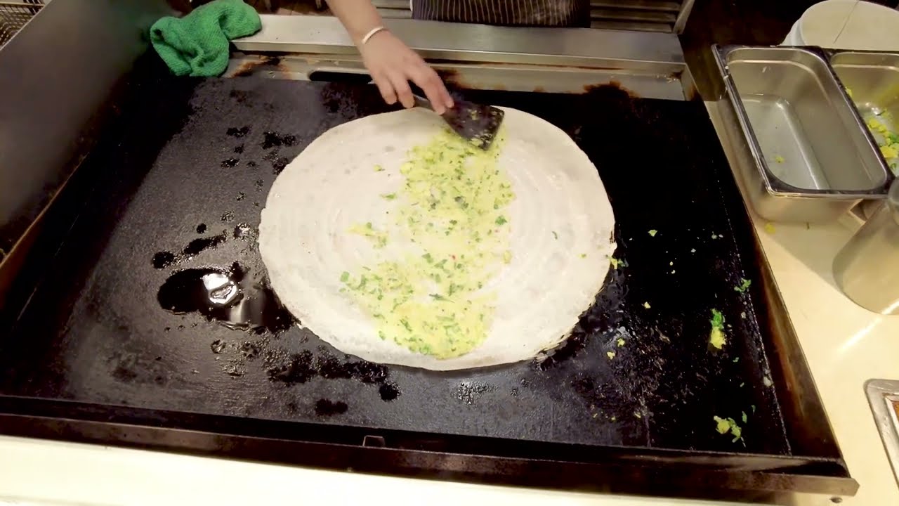 MAKING A DOSA!! - YouTube