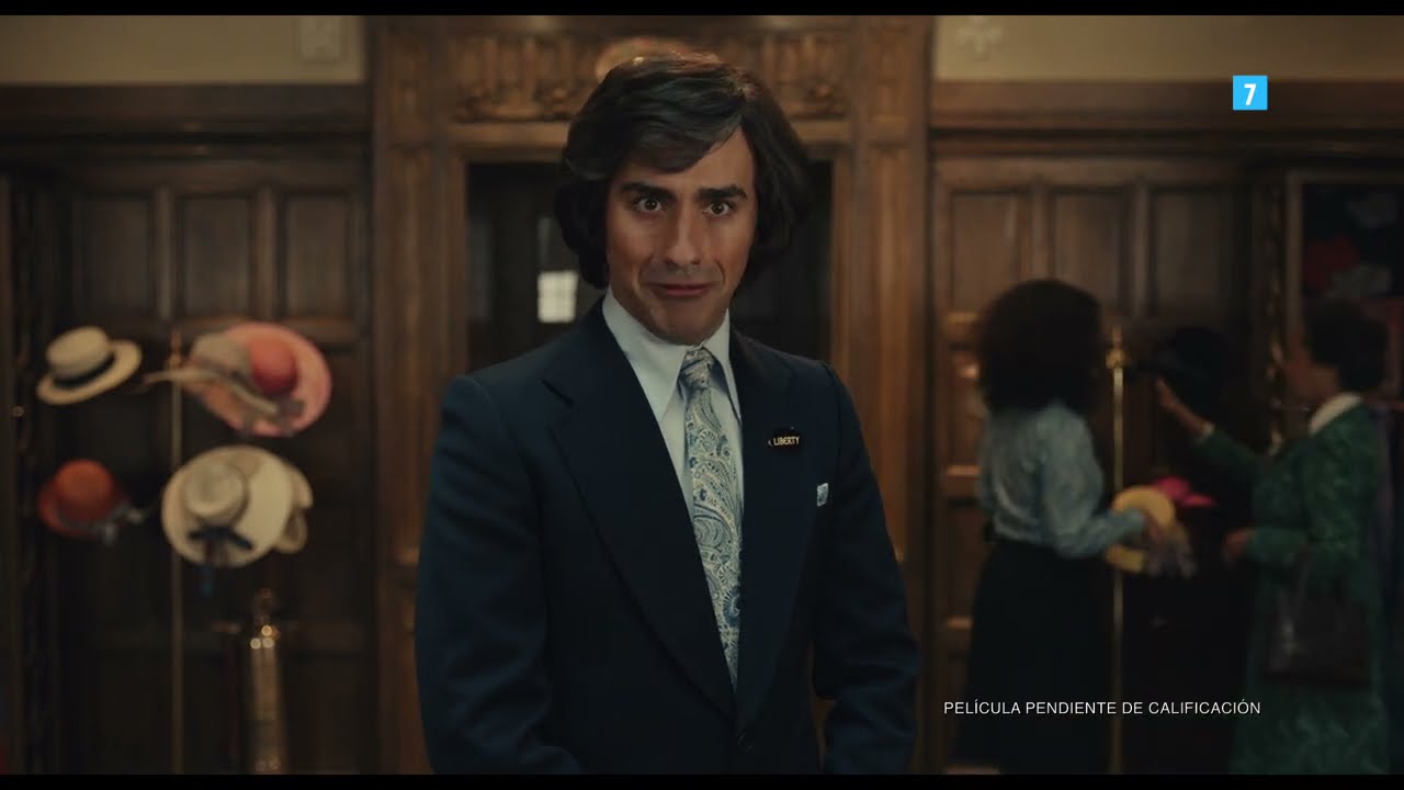 Cruella | Escena: 'Baronesa' | HD - YouTube