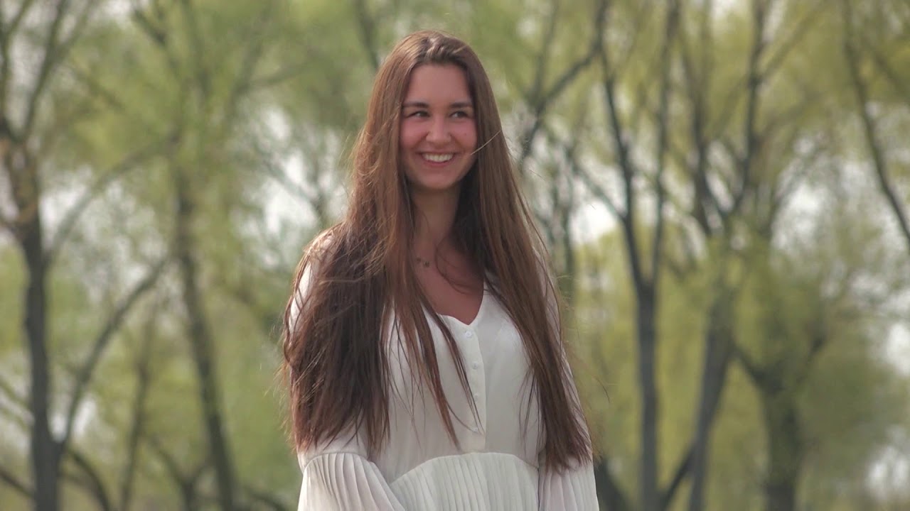 Travel: Will gets expert golf advice from the beautiful, Daria! - YouTube