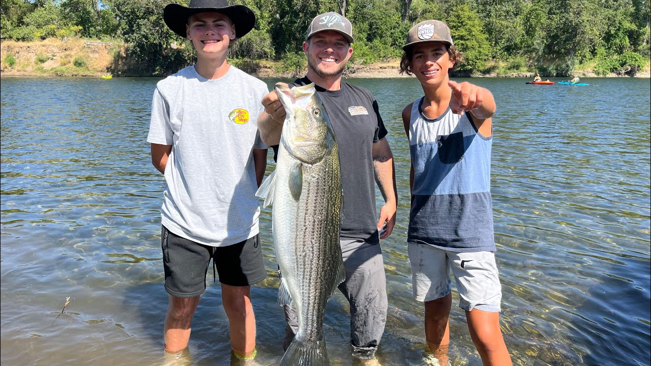 Catching MONSTER Striper with Kyle Keith - 20+ POUNDER CLUB - YouTube