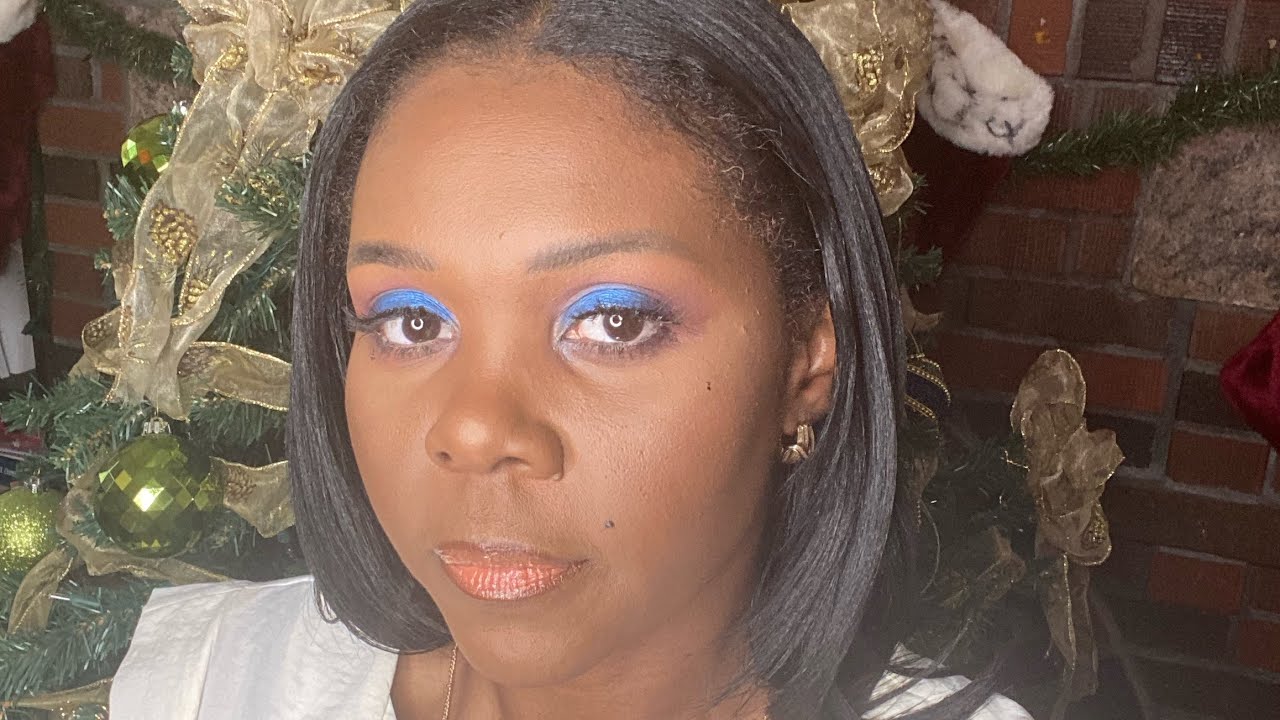 Blue Eye Holiday Makeup Look 2020 - YouTube