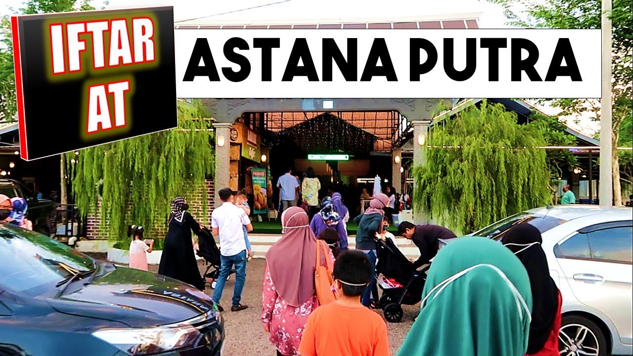 Iftar At Astana Putra UPM - YouTube