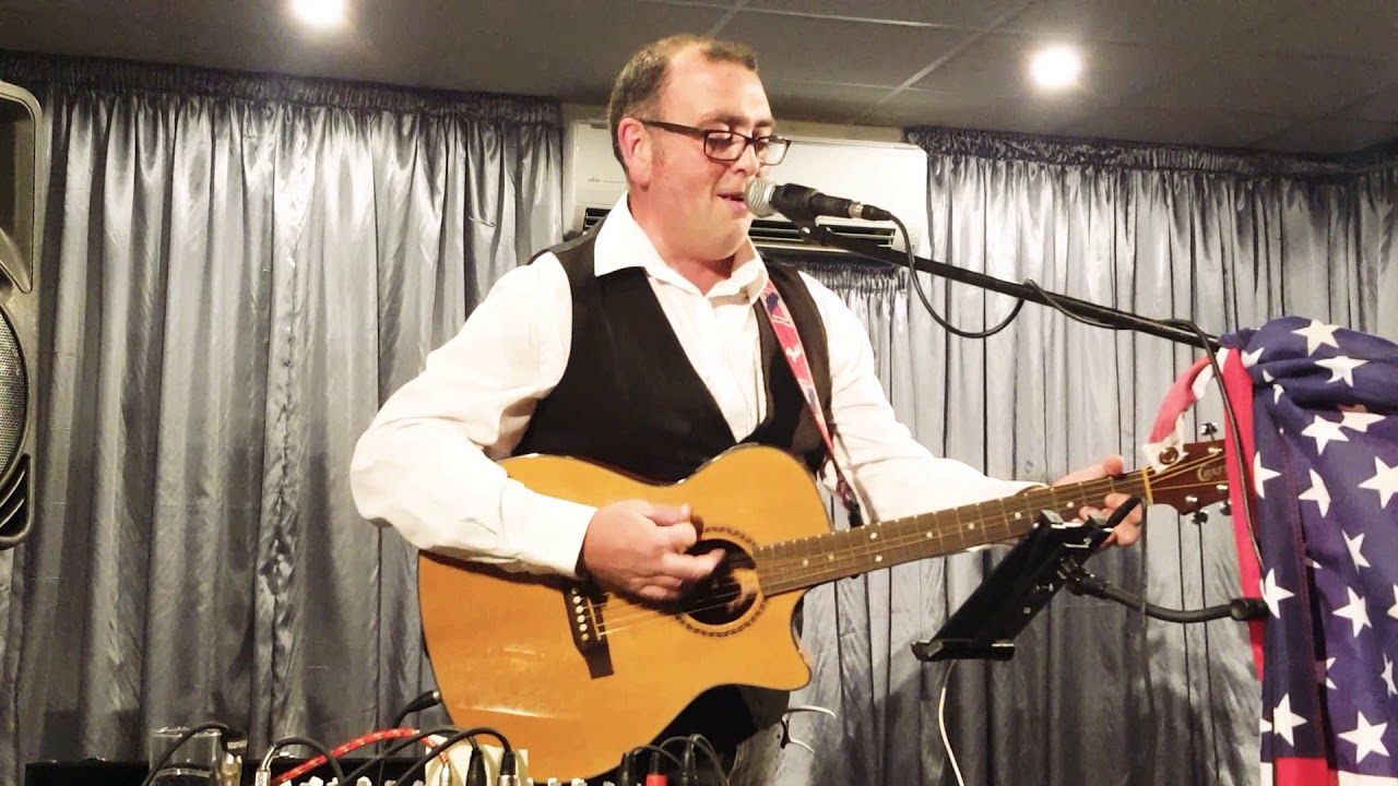 Colt Murphy, Country Down To My Soul - YouTube