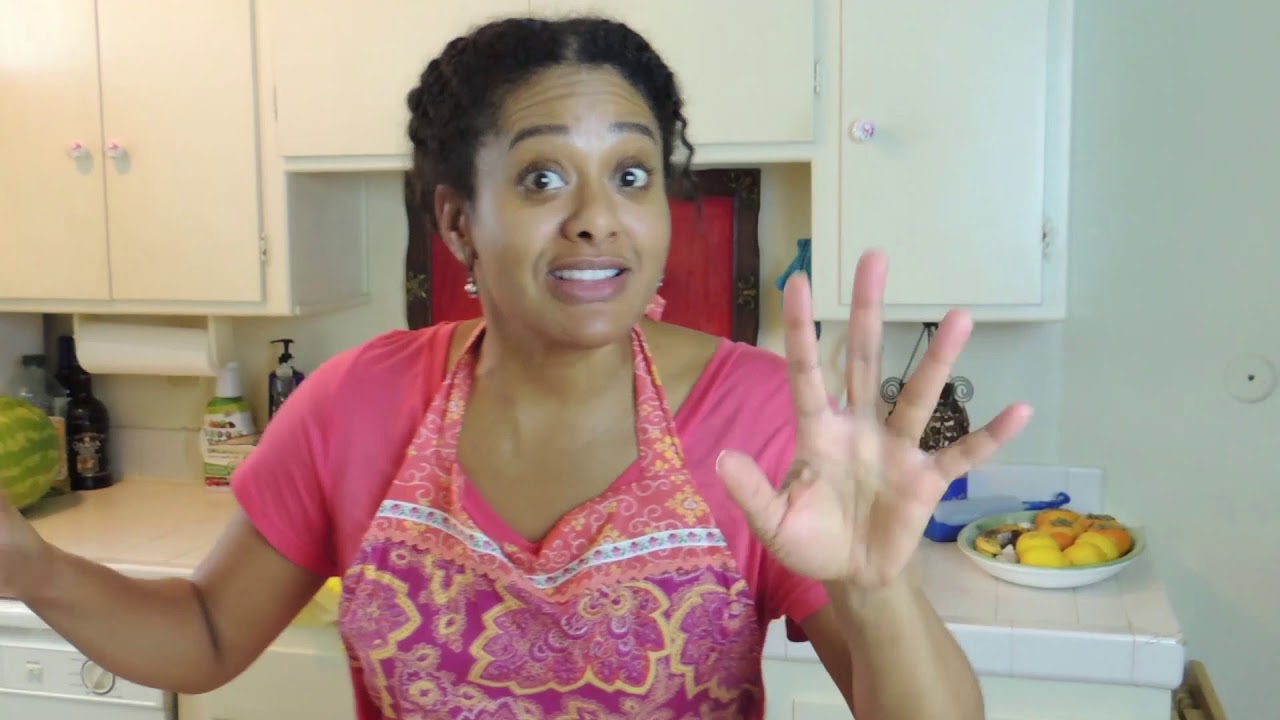 Raquel Roque Herring - Christmas Treat - YouTube