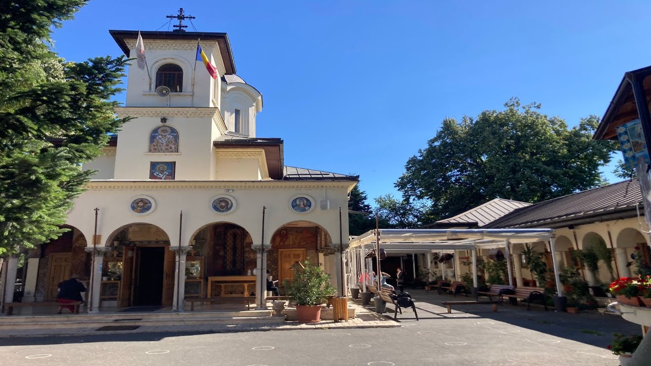 Biserica Ortodoxa Damaroaia - YouTube