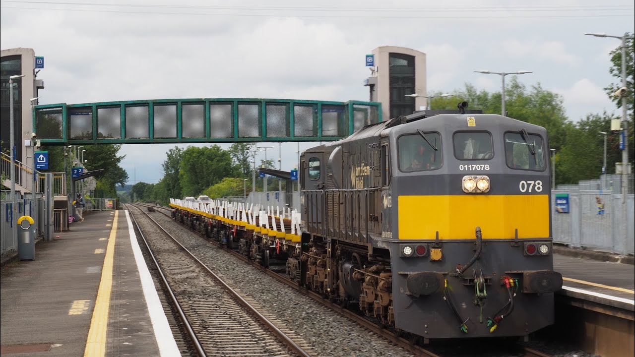 Irish Rail 071 Class GM Loco 078 on a Materials Train from Portlaoise ...
