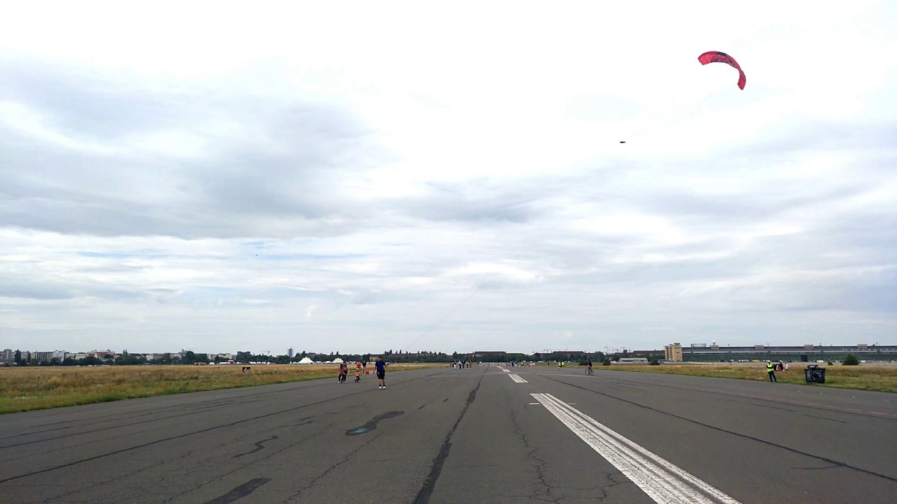 Kite Skate Tempelhof Flysurfer Peak 2 4qm - YouTube