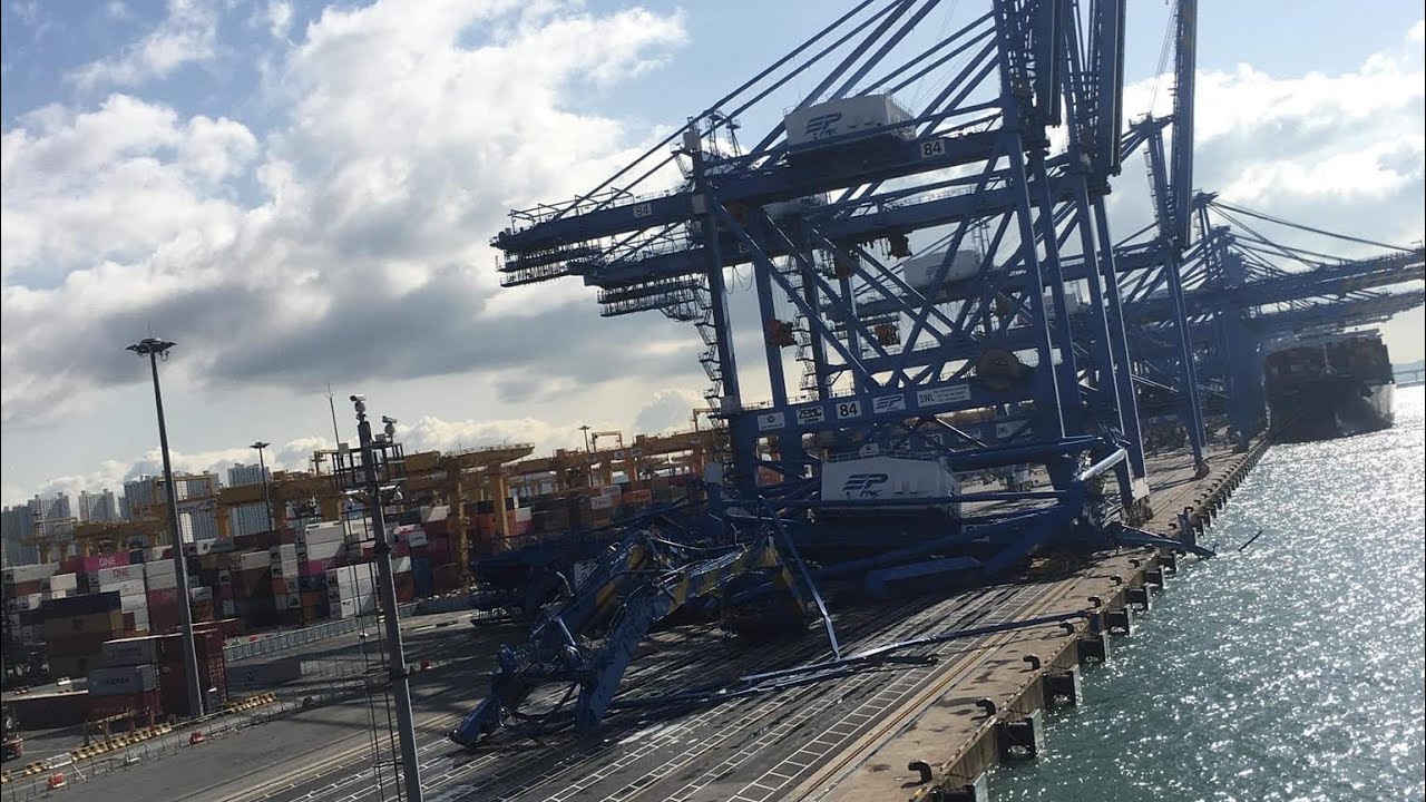 Busan South Korea Ship Port Accident by MV Milano Bridge - YouTube