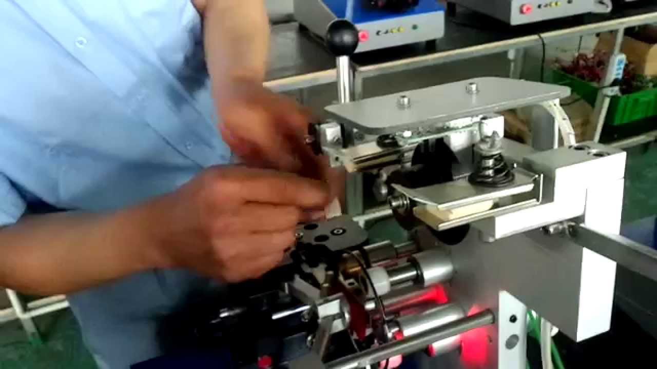 WISDOM TT-H04B toroidal winding machine operation - YouTube