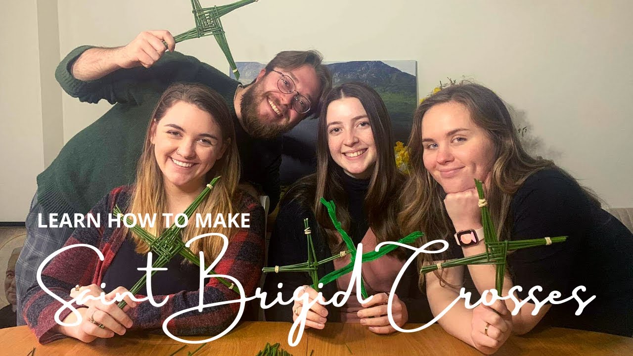 How to Make a Saint Brigid's Cross - YouTube